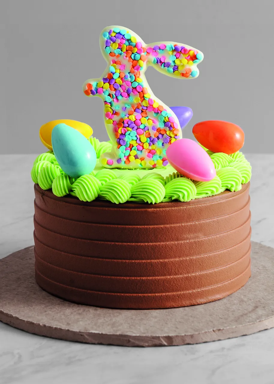 Bolo de Chocolate com Brigadeiro: Clássico da Páscoa